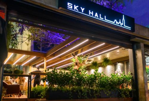 Sky Hall Rooftop Gastrobar: do Itaim Bibi e Jardins, em São Paulo, para ...